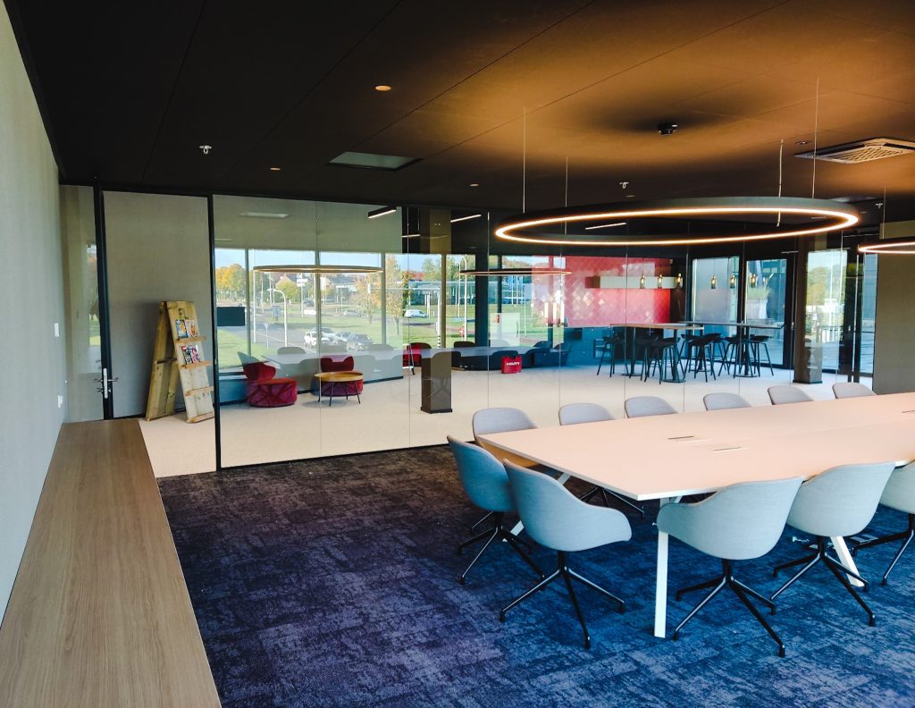 Creatieve ideeën voor verlichting in systeemplafonds